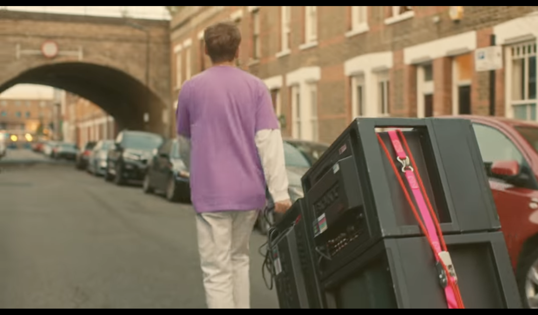 “Heat Waves” by Glass Animals: The story of the No. 1 song that beat ...